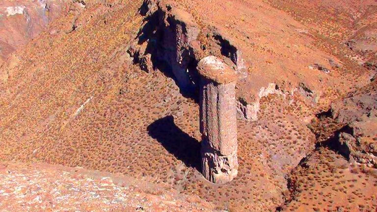 Se hace viral «El falo de piedra que ayuda a la fertilidad» ubicado en ...